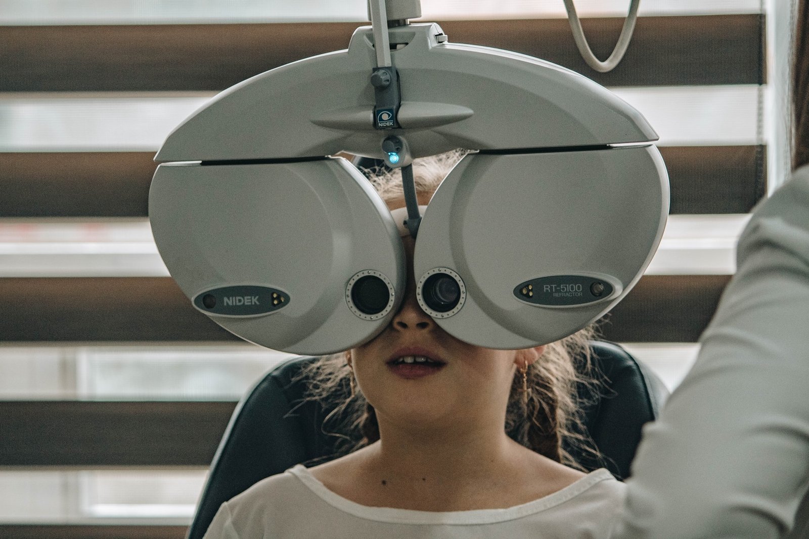 How Do Eye Tests Work Sloane Co Eyewear Manchester